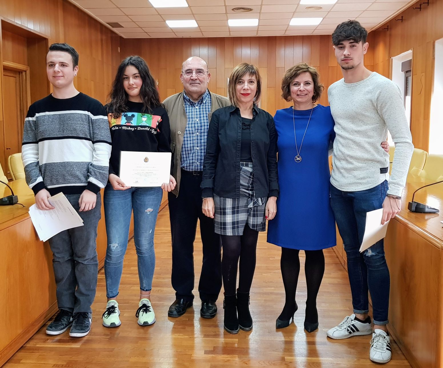 El Ayuntamiento de Elda entrega los premios a los ganadores del VII Concurso de Poesía Antonio ...